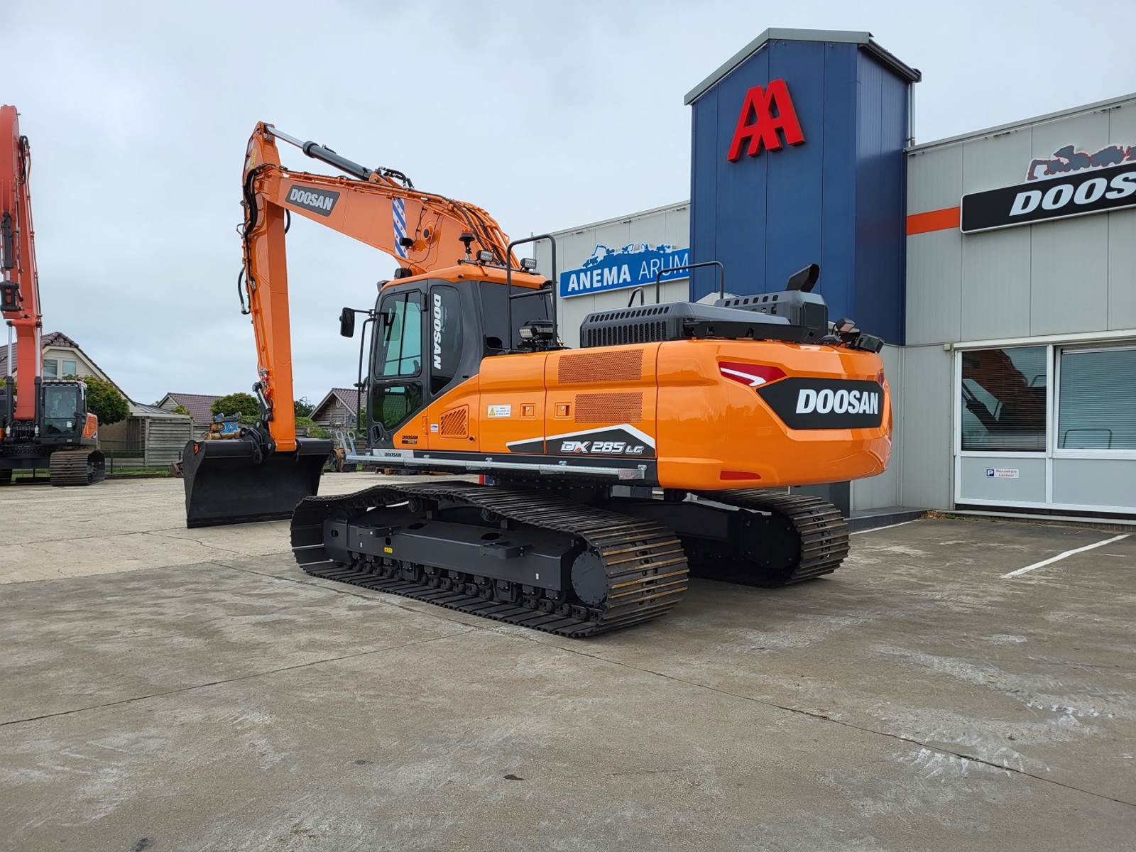 Doosan DX255LC-7 | Gebruikte graafmachines en shovels te koop bij Anema ...