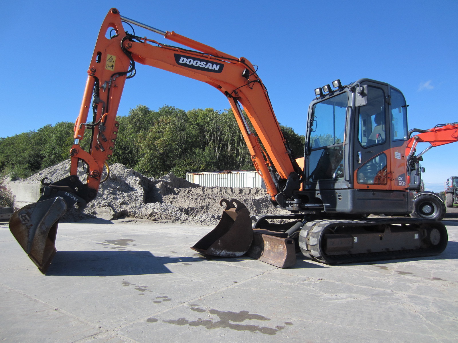 Doosan DX60R | Gebruikte midigravers en minigravers te koop bij Anema Arum