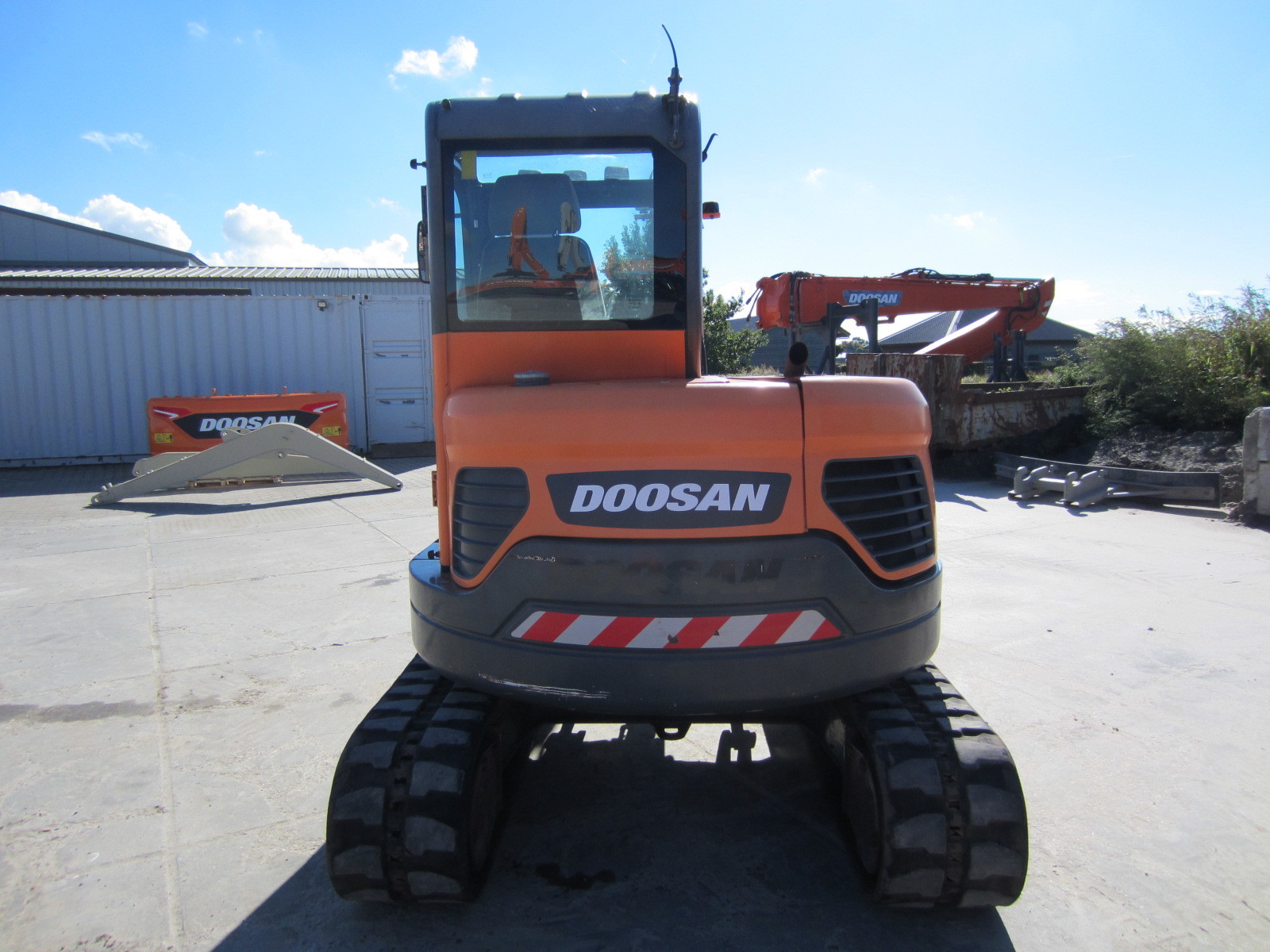 Doosan DX60R | Gebruikte graafmachines en shovels te koop bij Anema Arum