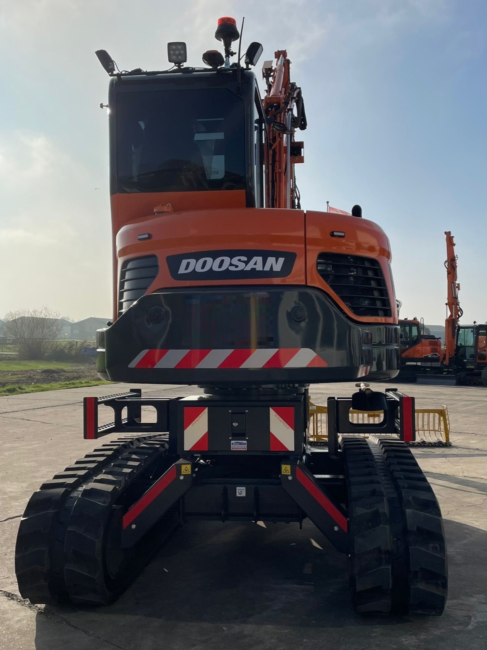 Doosan DX63-3 | Gebruikte graafmachines en wielladers te koop bij Anema ...